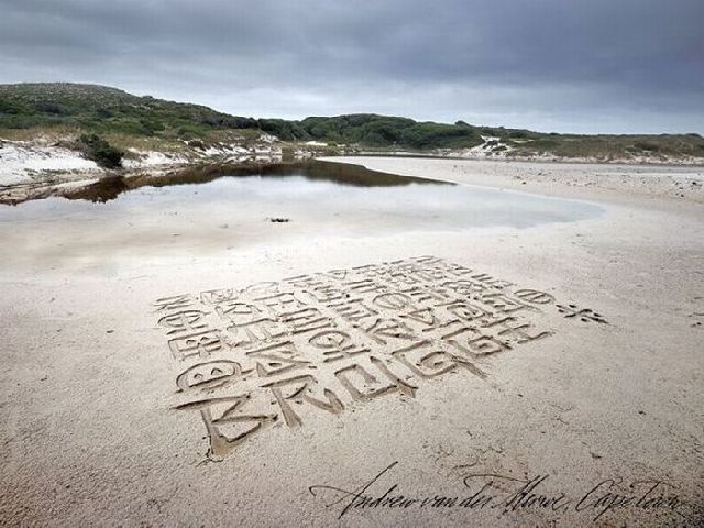 Beautiful Calligraphy Art on the Sand (32 pics) - Izismile.com