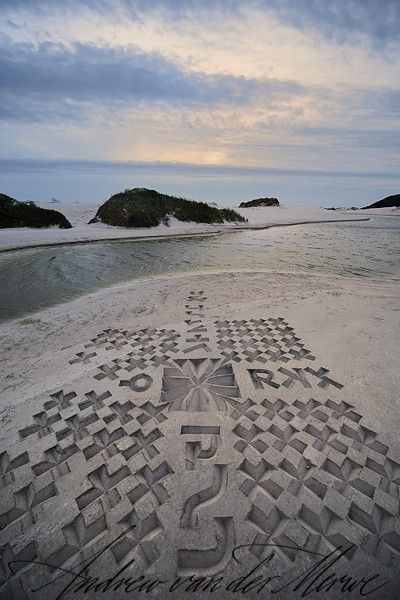 Beautiful Calligraphy Art on the Sand (32 pics) - Izismile.com