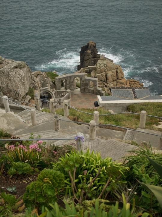 World’s Most Awesome Theater - The Minack (15 pics) - Izismile.com