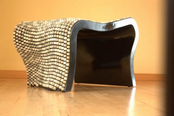 Bench Made of 2000 Keyboard Keys (14 pics) - Izismile.com