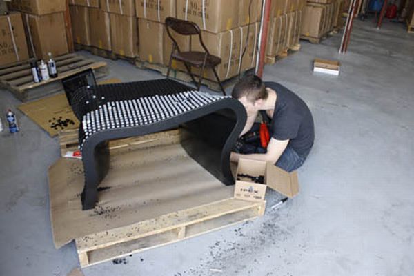 Bench Made of 2000 Keyboard Keys (14 pics) - Izismile.com