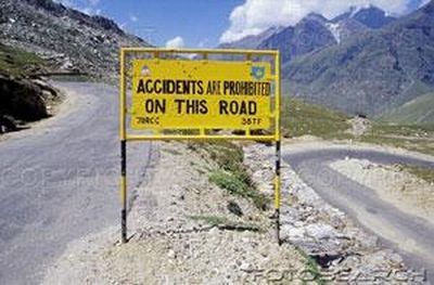 Hilarious Road Signs (25 pics) - Izismile.com