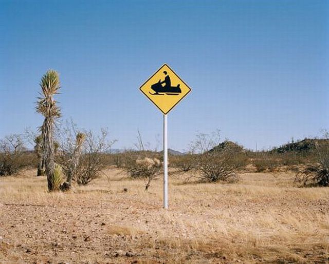 Hilarious Road Signs (25 pics) - Izismile.com