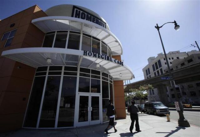 Homegirl Cafe with Curious Staff (16 pics) - Izismile.com