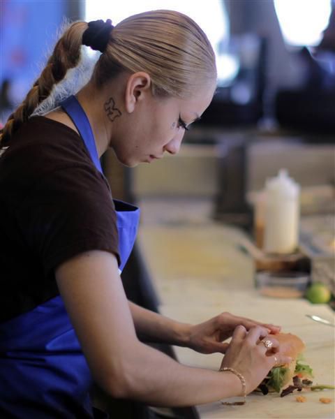 Homegirl Cafe with Curious Staff (16 pics) - Izismile.com