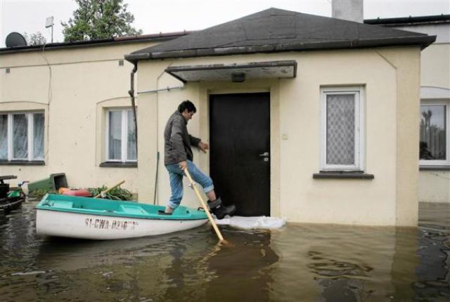 Extreme Floods in Europe (42 pics) - Izismile.com