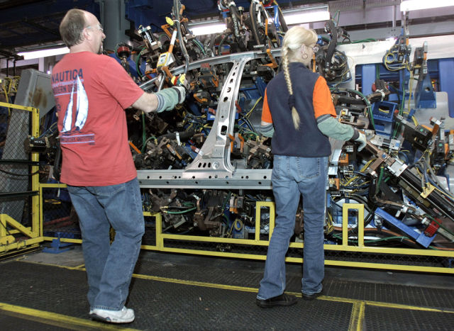 A Photo Tour at General Motors Factory (18 pics) - Izismile.com