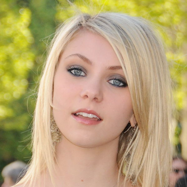 More Lovely Ladies to Look At (53 pics) - Izismile.com