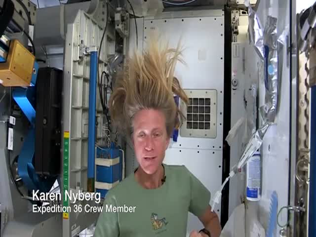 Washing Your Hair In Space Is No Easy Task - Izismile.com