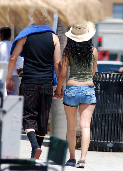 These Ladies Make The Most Of Their Muffin Tops 34 Pics