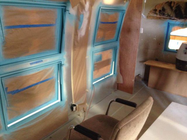 Camper Van Transformed into a Cool Retro Hair Salon (34 pics ...