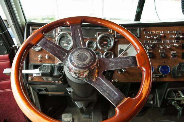 An Inside Look at Life on the Road for Long Distance Truckers (42 pics ...