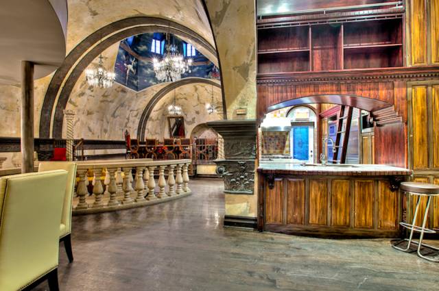 There Is A Badass Secret Castle In Montreal You Can Book (32 pics ...