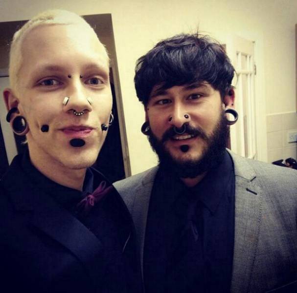 People Who Decided They'd Look Better With Cringe-Inducing Body ...