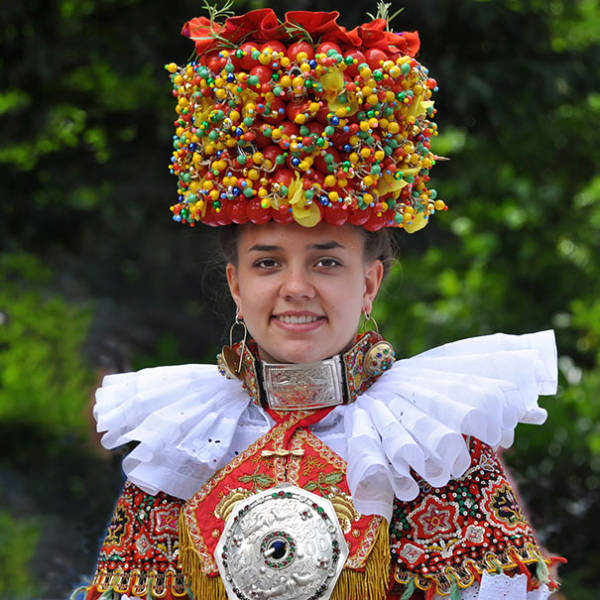 Traditional Wedding Outfits From Different Countries Of The World (37 ...