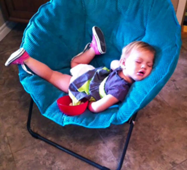 Kids Have This Amazing Ability When They Can Literally Fall Asleep ...